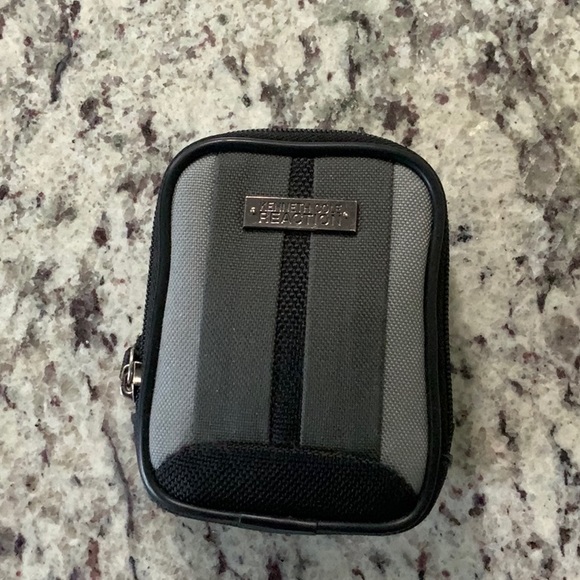 Kenneth Cole Reaction | Other | Kenneth Cole Camera Bag | Poshmark